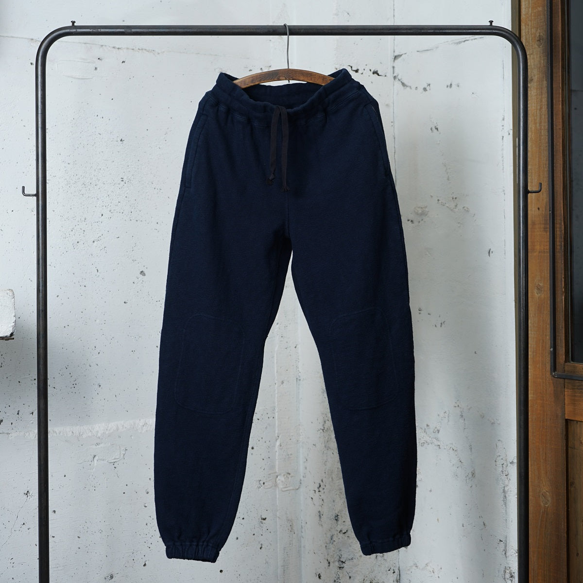 SWEATPANTS – DEVISE FACTORY
